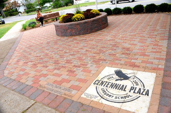 Centennial plaza brick courtyard : Bricks R Us