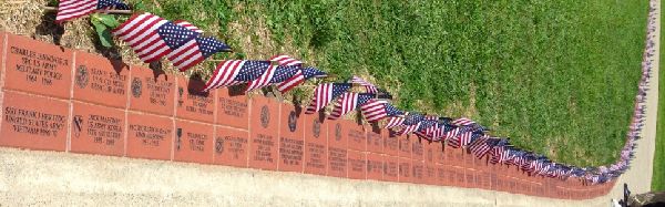 Memorial park with engraved bricks : Bricks R Us
